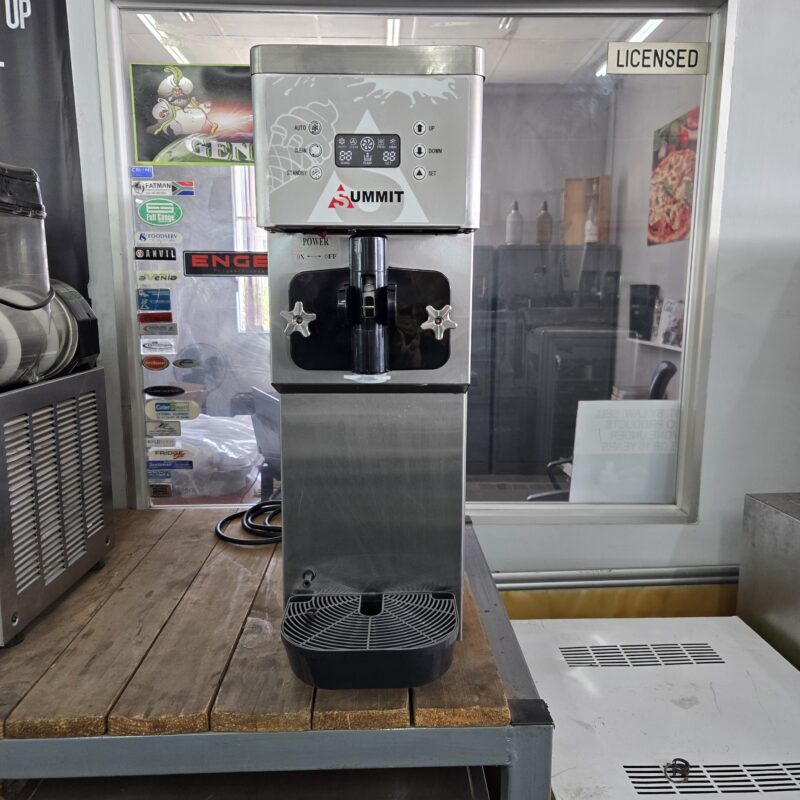 Ice Cream machine – SUMMIT – Backed by BCE - Caterelli